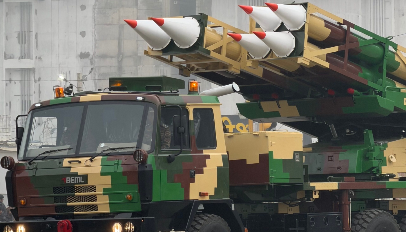 Πρώτη εμφάνιση των ινδικών PULS, με φόρτο ρουκέτες Predator Hawk και ...