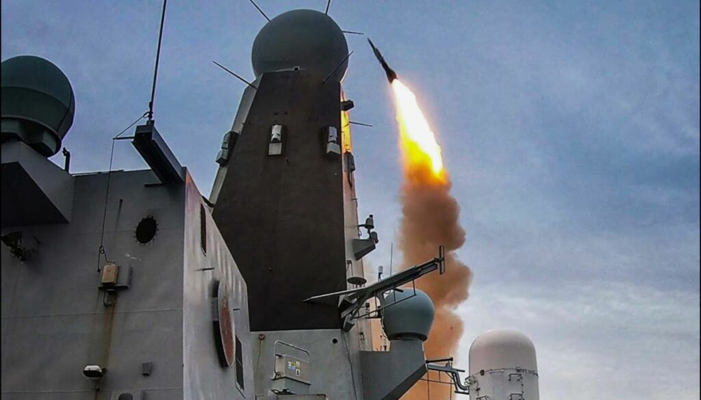 Βρετανικό Ναυτικό: Αναβαθμίζει του αντιαεροπορικούς πυραύλους Aster-30 ...