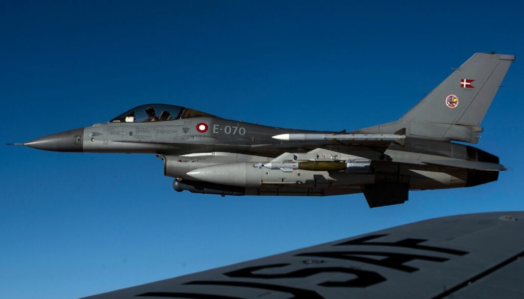 Οι ΗΠΑ ενέκριναν την πώληση 24 μεταχειρισμένων F-16 Block.10/15 ...