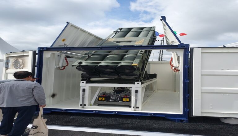 «Eurosatory 2024»: Το GLSDB, ένα πυραυλικό σύστημα τσέπης σε κοντέινερ ...