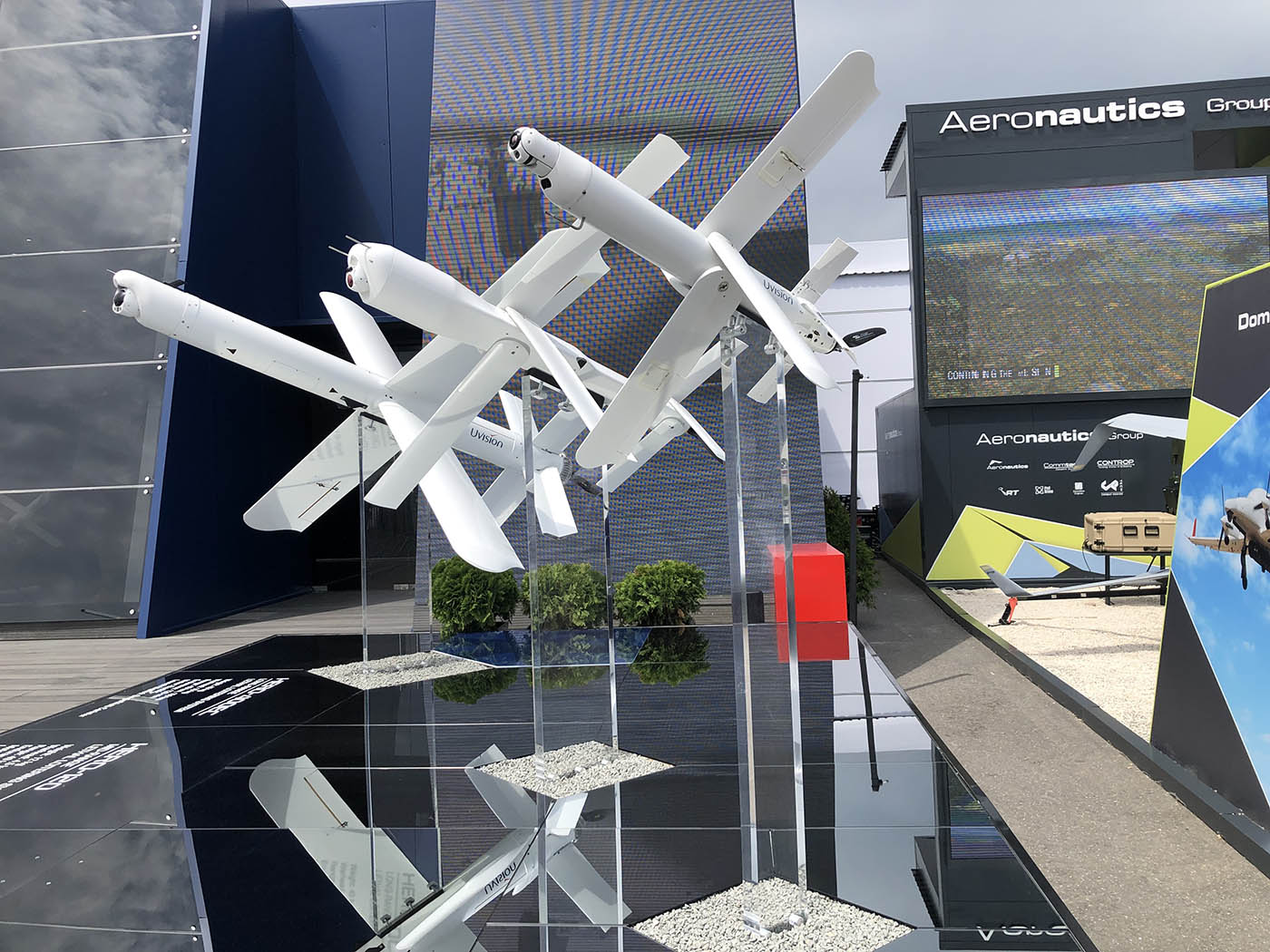 «DEFEA»: Παρουσίαση των αιωρούμενων πυρομαχικών Hero της ισραηλινής ...