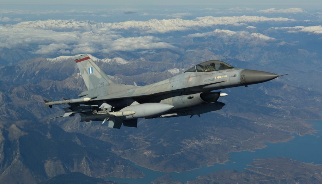 Αύξηση του όγκου πυρός και ολοκληρωμένη προστασία προτείνει η L3Harris για τα ελληνικά F-16 ...