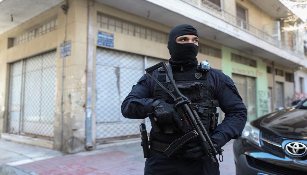 Ελληνική Αστυνομία: Πλήρης διάλυση των μάχιμων δυνάμεων αστυνόμευσης ...