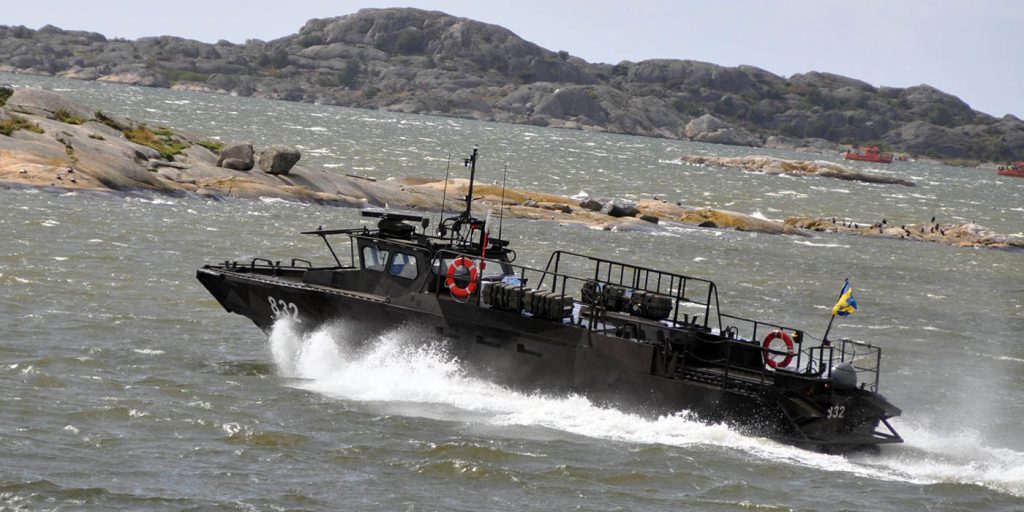 Νέες γυροσκοπικές πυξίδες για τα σουηδικά CB-90 - Defence Review