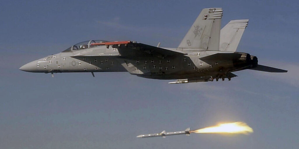 Δεύτερη δοκιμή για τη νέα έκδοση AIM-120D3 του βλήματος AMRAAM ...