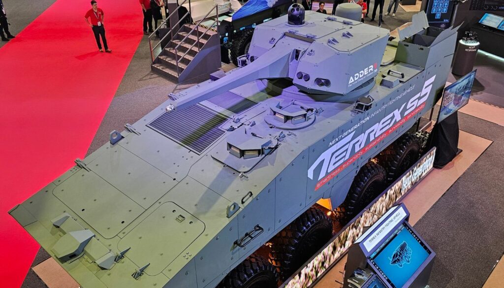 «Singapore Airshow 2024»: Η ST Engineering παρουσίασε το τροχοφόρο ...